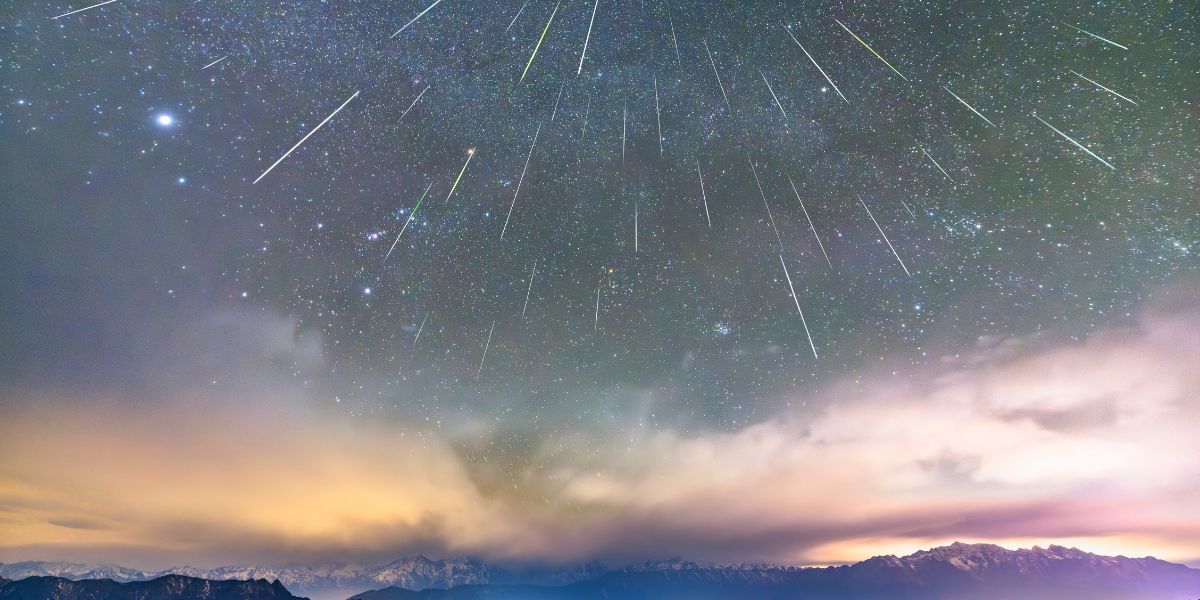 How to Watch Australia's Biggest Meteor Shower This Weekend - 2ST